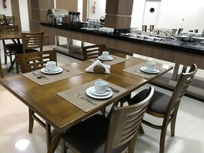 Pequeno-almoço tipo buffet diário incluído 