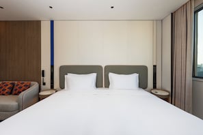 Roupas de cama premium, edredons de pluma, cortinas blackout