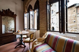 Quarto casal romântico, 1 quarto, para não fumantes | Área de estar