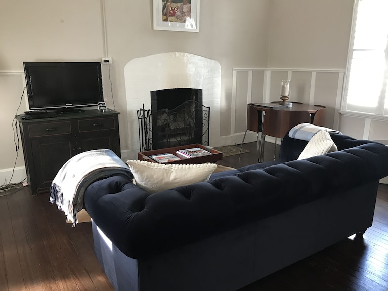 The Bakers Cottage - Only A Few Minutes Walk To Pubs, Restaurants & Cafes - 알미데일