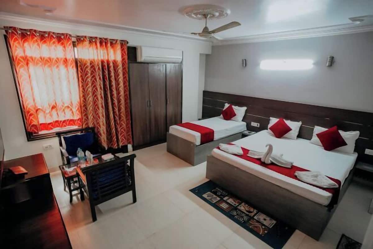 1 quarto, roupa de alta qualidade, cofre no quarto, secretária