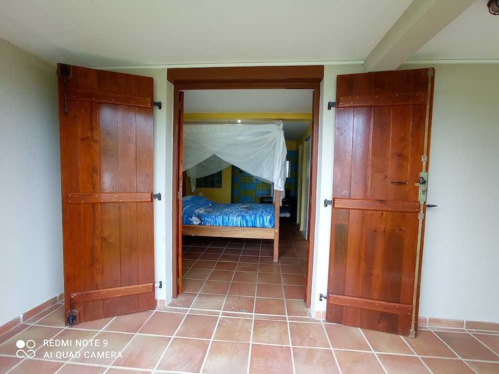 Authentieke En Comfortabele Martinique Villa Met Zwembad, 400m Van Het Strand - Martinique
