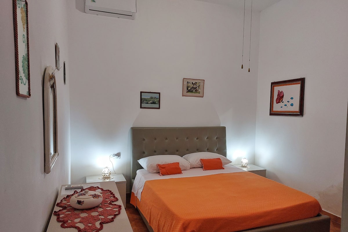 Quarto casal | 1 quarto, Wi-Fi de cortesia, roupa de cama