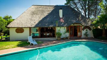 Piscina exterior sazonal