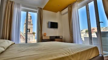 Frigobar, cofres nos quartos, quartos à prova de som