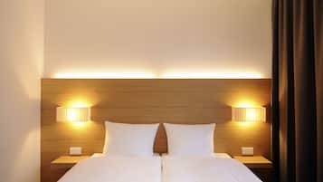 Quarto casal standard | 1 quarto, roupas de cama antialérgicas, frigobar, cofres nos quartos