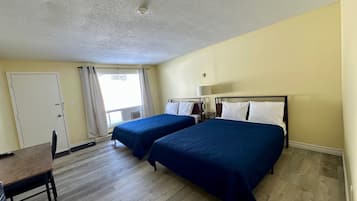 Escrivaninha, Wi-Fi de cortesia, roupa de cama