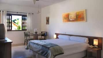 AROUCA | Minibar, cofre no quarto, cortinas/cortinados opacos, Wi-fi grátis