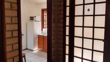 Quarto Quádruplo, no rés do chão | Cortinas/cortinados opacos, Wi-fi grátis, roupa de cama fornecida