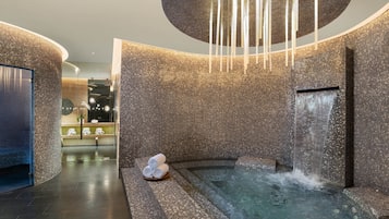 Sala(s) para tratamentos a casais, sauna, banheira de hidromassagem