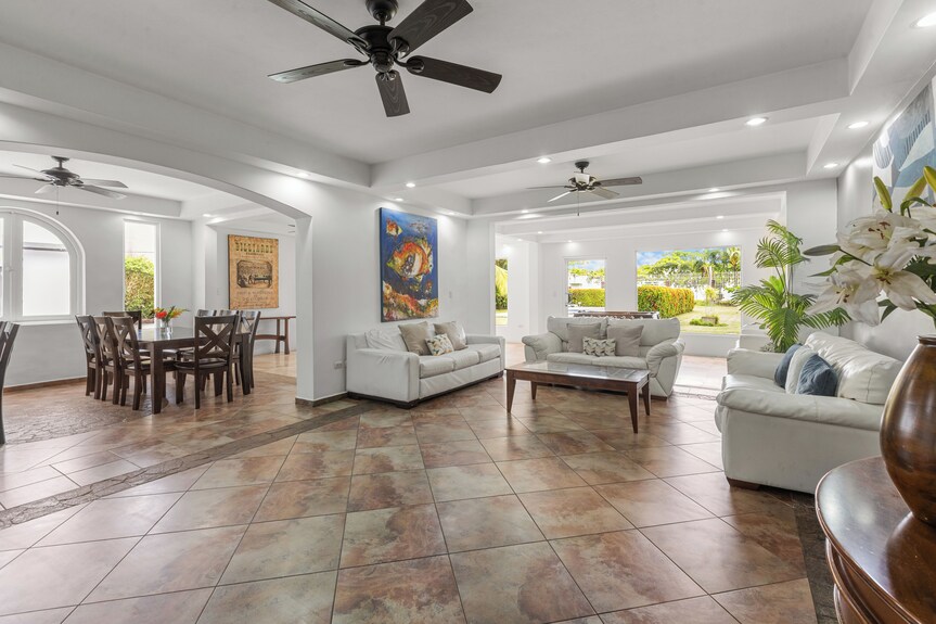 Casa De 14 Habitaciones En Jaco Beach Front Estate - ¡Este Lugar Es Increíble! - Jaco