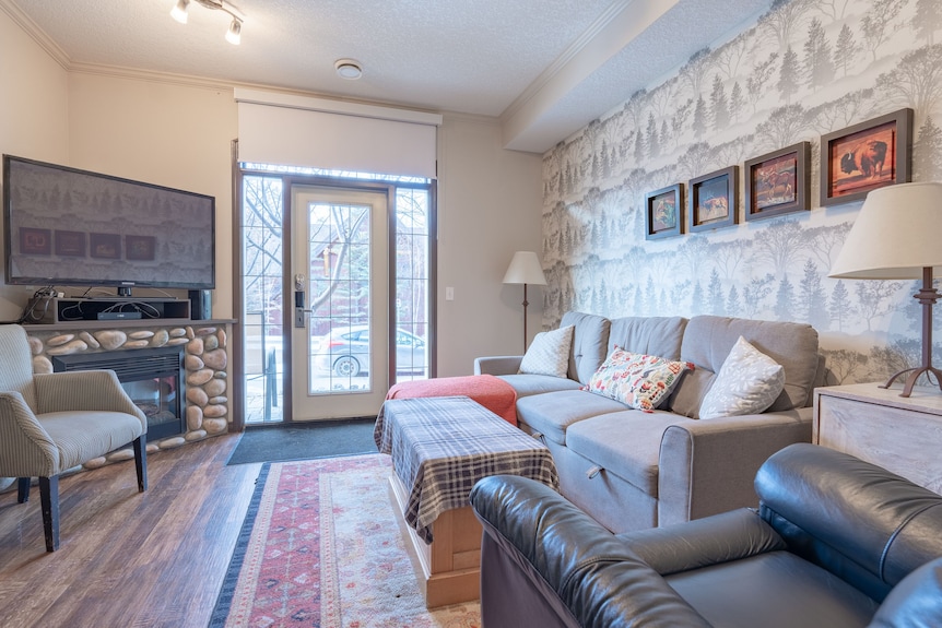 Mountain Condo Getaway Mit Beheiztem Pool Und Whirlpool Und Ja, Wir Haben 2 Einheiten - Canmore