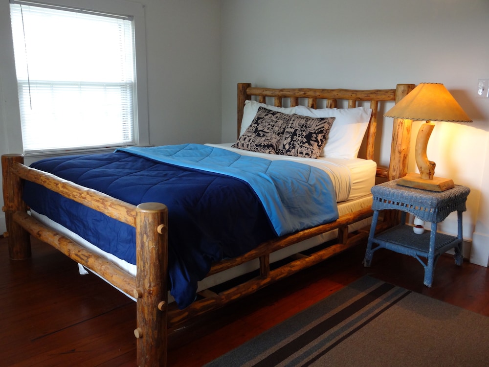 The Fishing Cottage Located On A Scenic Eastern Shore Farm - Chesapeake Bay
