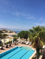 Suíte, 1 quarto, vista parcial para o mar | Vista do quarto