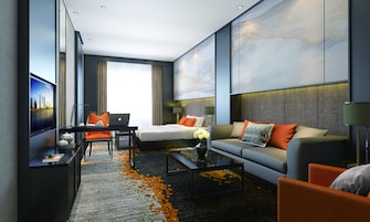 Frigobar, cofres nos quartos, escrivaninha, cortinas blackout
