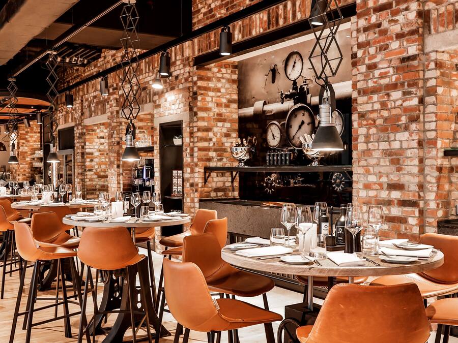 Pequeno-almoço tipo buffet diário (28 EUR por pessoa)