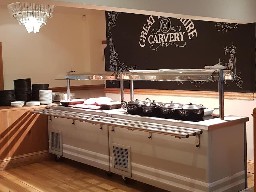 Almoços e jantares servidos