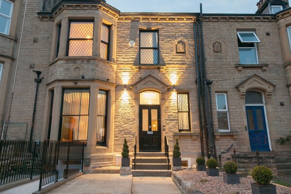 Townhouse No 12 - Huddersfield