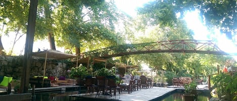 Café da manhã, almoço e jantar