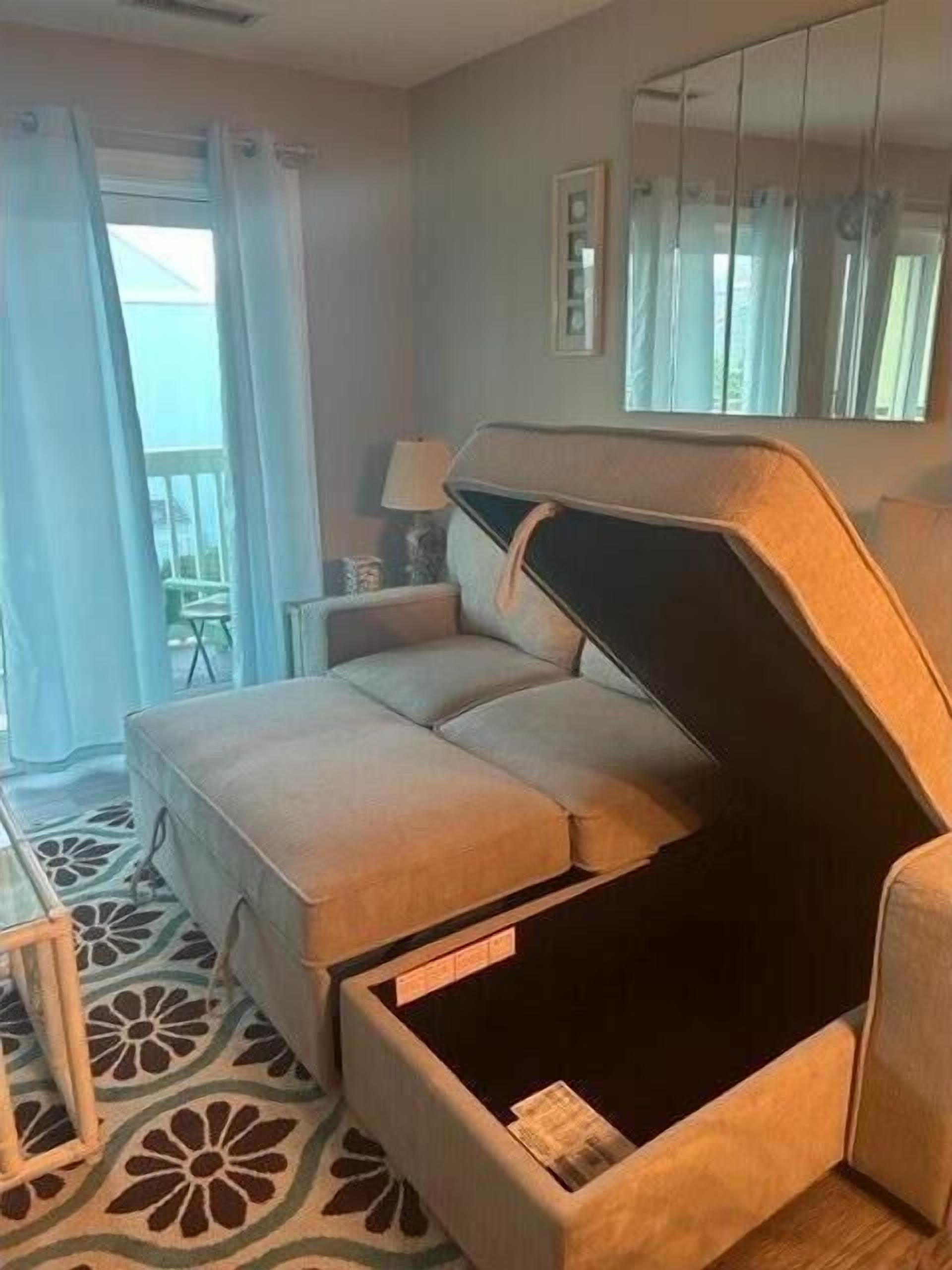 Poolside 1 Bedroom 1 Bath Condo - Emerald Isle, NC