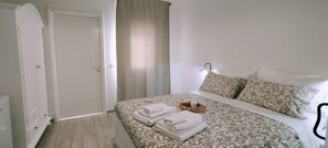 Quarto Exclusivo | Wi-fi grátis, roupa de cama fornecida 