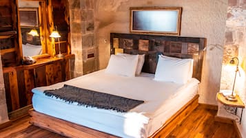 Quarto presidencial, sacada, vista para o vale | 1 quarto, roupas de cama premium, frigobar, cofres nos quartos