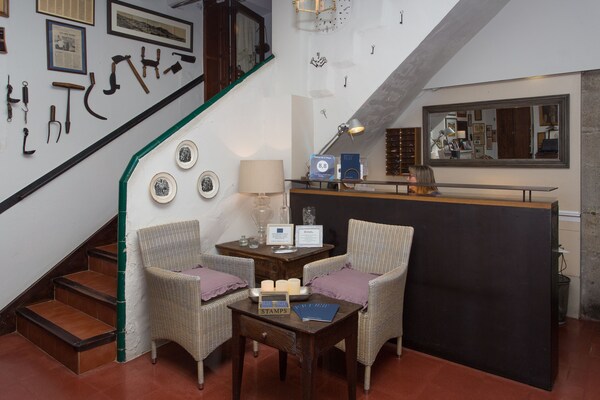 Hostal De La Plaça - Cabrils