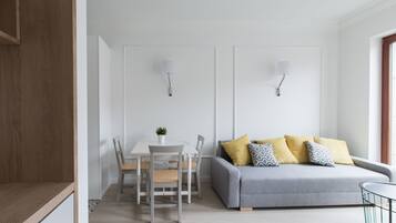 Suíte estúdio clássica, 1 cama de casal e sofá-cama | Ferros/tábuas de passar roupa, Wi-Fi de cortesia, roupa de cama