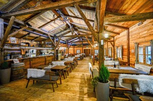 Pequenos-almoços e jantares servidos 