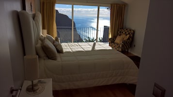 Villa Exclusiva, 2 quartos, piscina privativa, vista para o mar | Vista do quarto