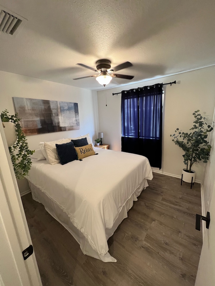 Close To Lake, London Bridge And Channel Large 2bdrm 2 Bath ~ Pool Jacuzzi - Lake Havasu City, AZ