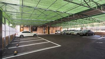 Estacionamento grátis, estacionamento com motorista grátis