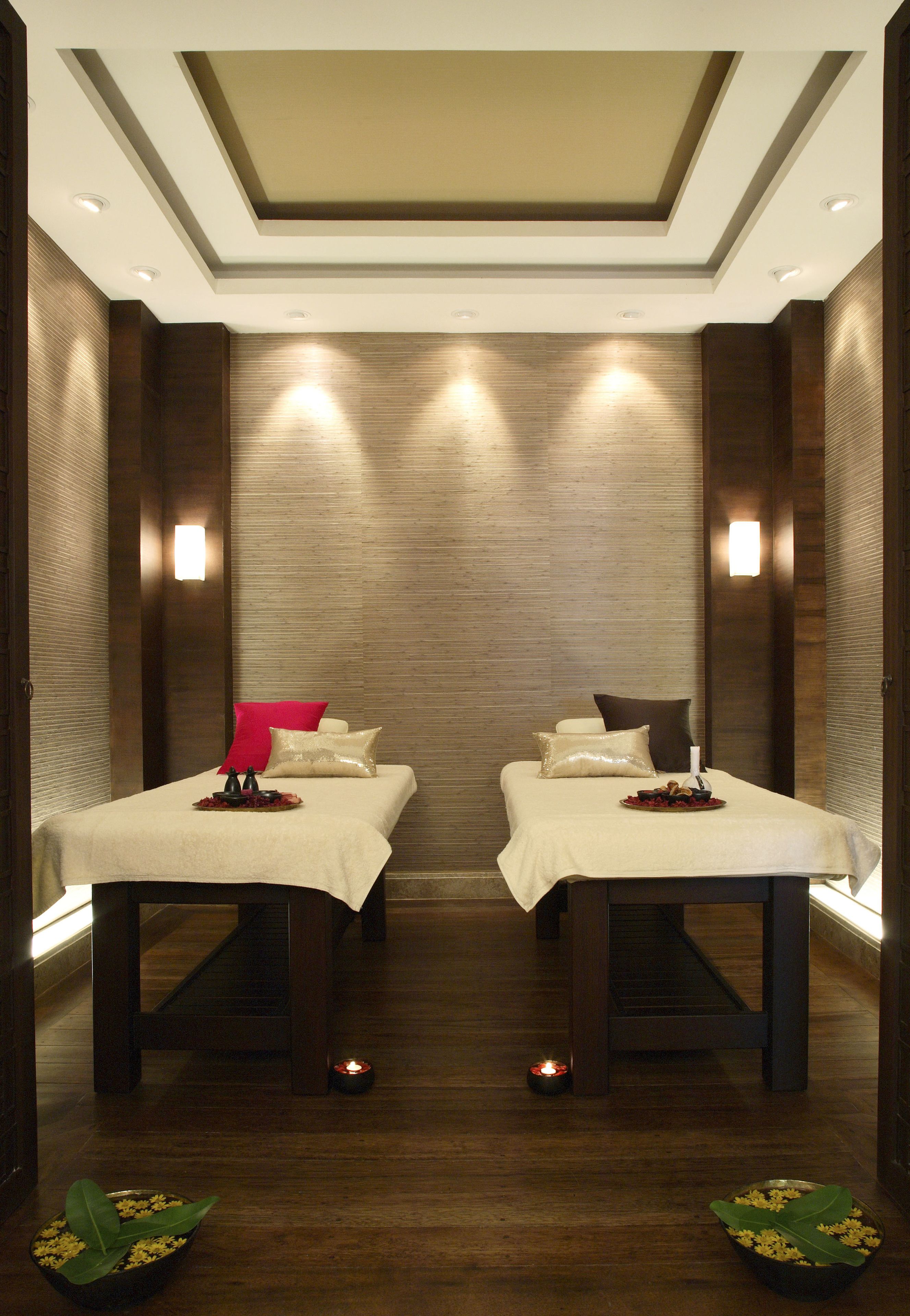 Tratamentos corporais, aromaterapia, massagens tailandesas