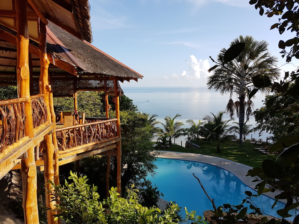 Kalachuchi Beach Resort - Larena