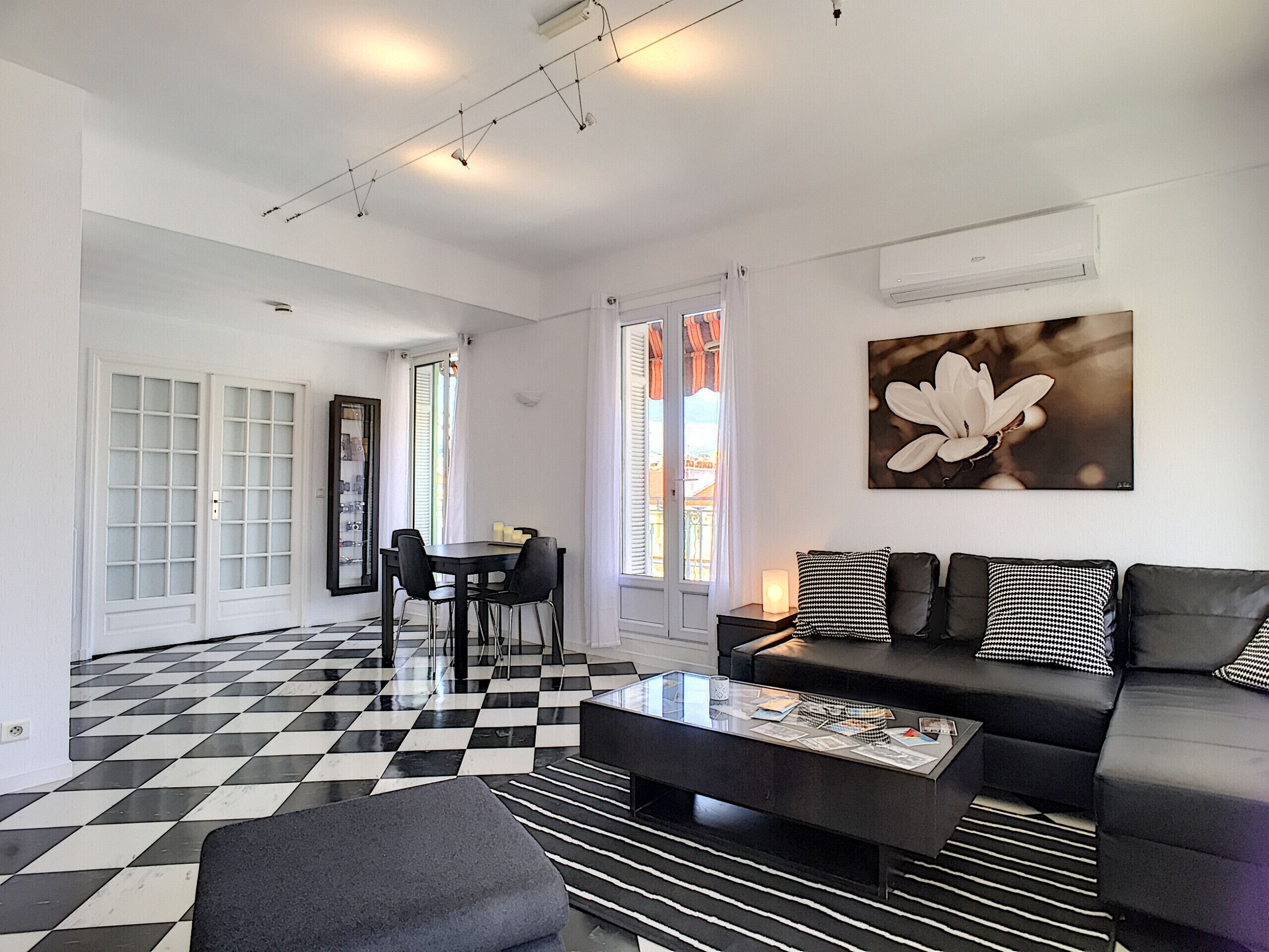 N&j - Notre Dame - Hyper Center - Top Floor - Nice