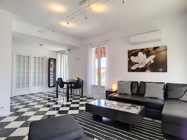 N&j - Notre Dame - Hyper Center - Top Floor - Nice