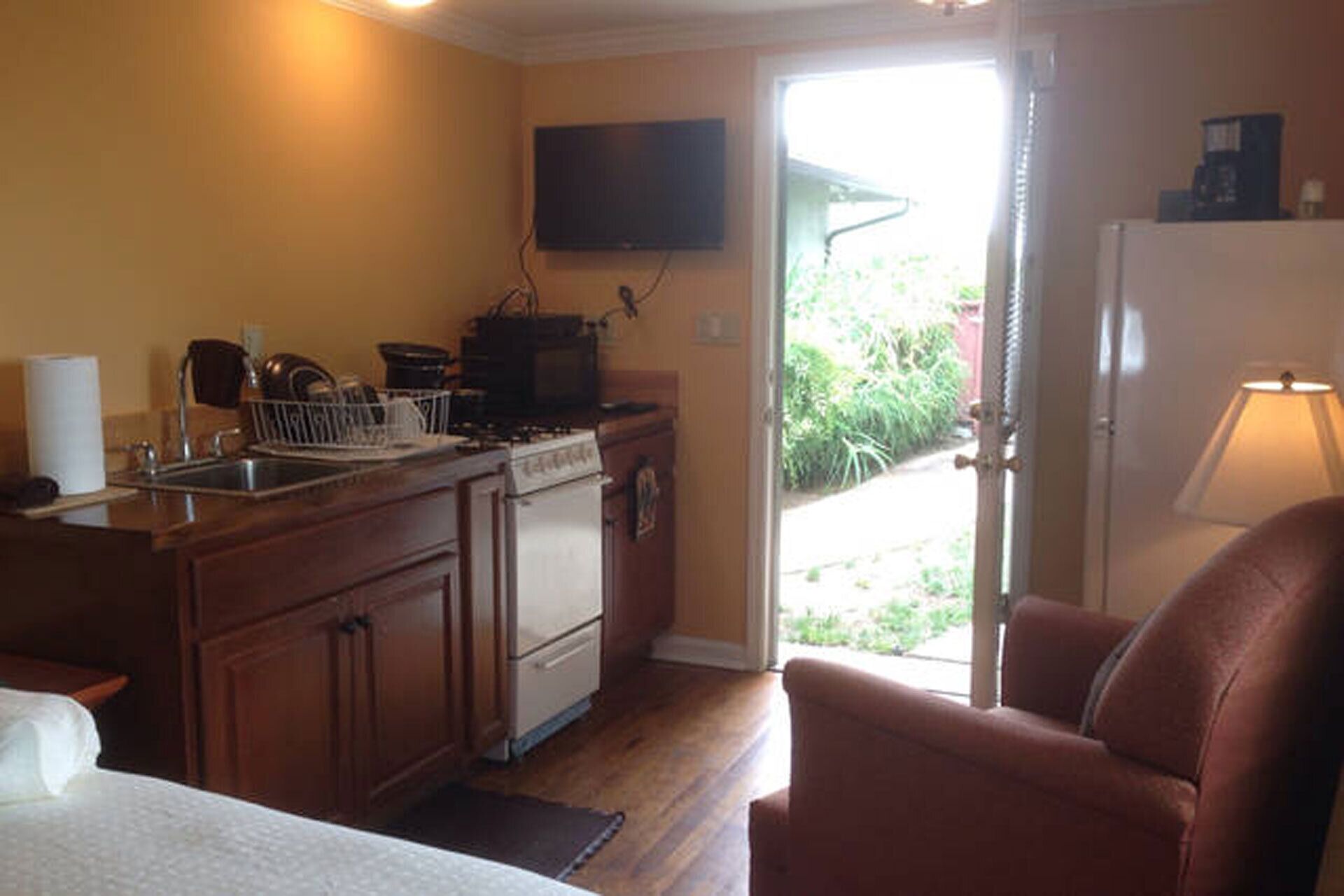 Cozy Mountain Top Studio With Beautiful Views - Altadena, CA