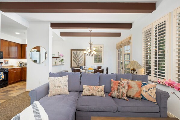 Luxury 5-Star Legacy Villa 2 King Master Suites Pool! Mt View! - STVR ...