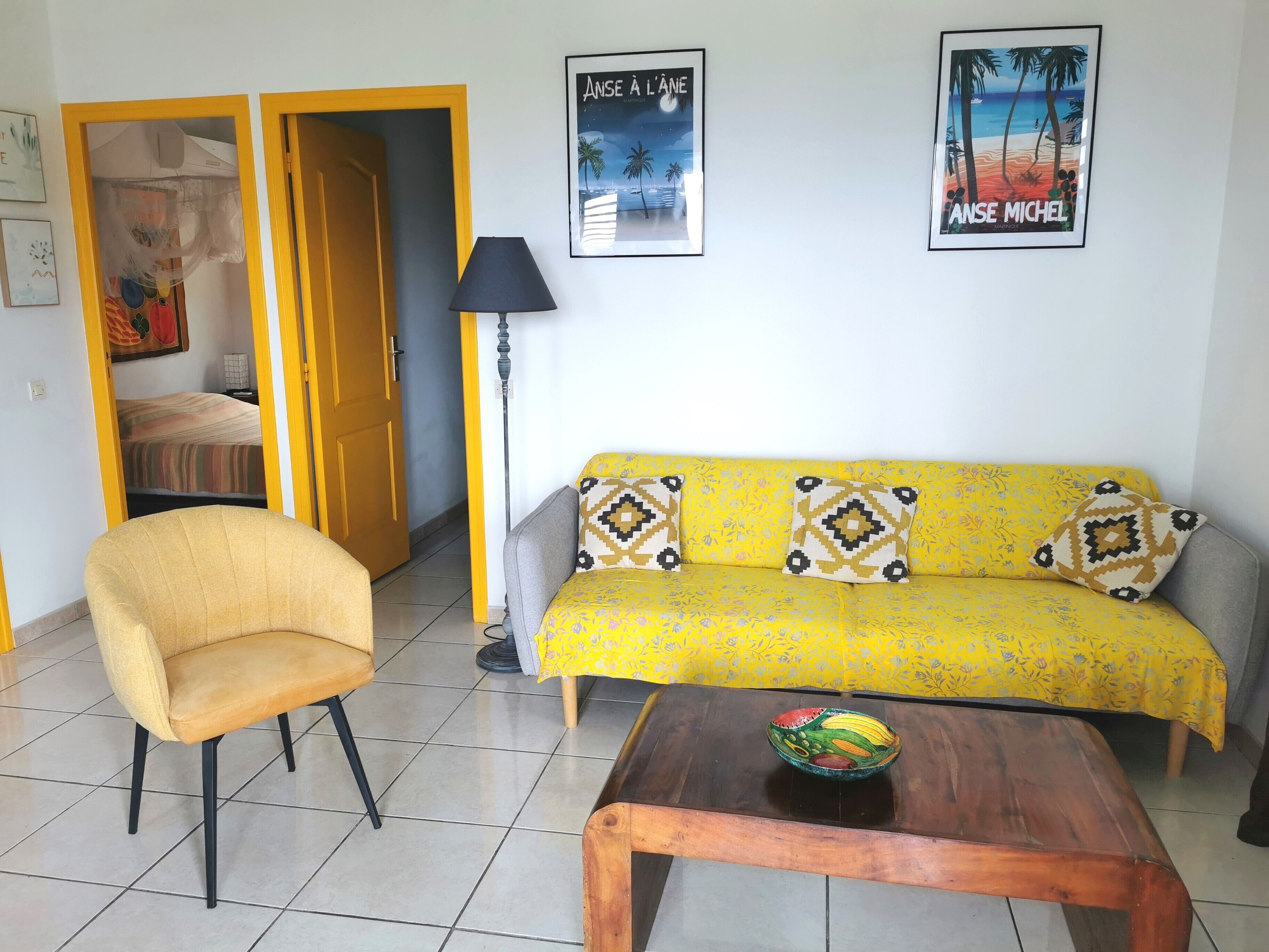 Hibiscus: Calme Et Vue Imprenable Pour Ce T3 Dominant La Baie De Fort De France - Les Anses-d'Arlet