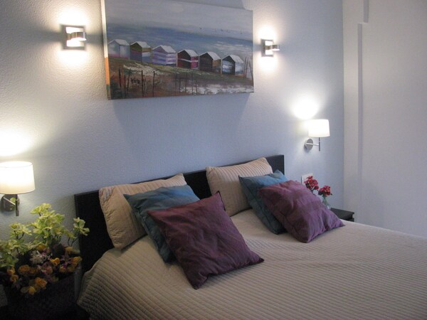 A 10 M De La Playa, Estacionamiento Gratuito, 2 Piscinas, 100 M Orange Square Old Town - Marbella