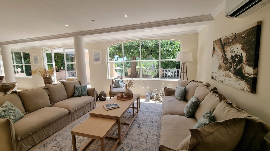 Villa Vallon Golf Van St. Tropez, 10min Lopen Naar Het Strand, Geweldige Tuin, A / C - Grimaud