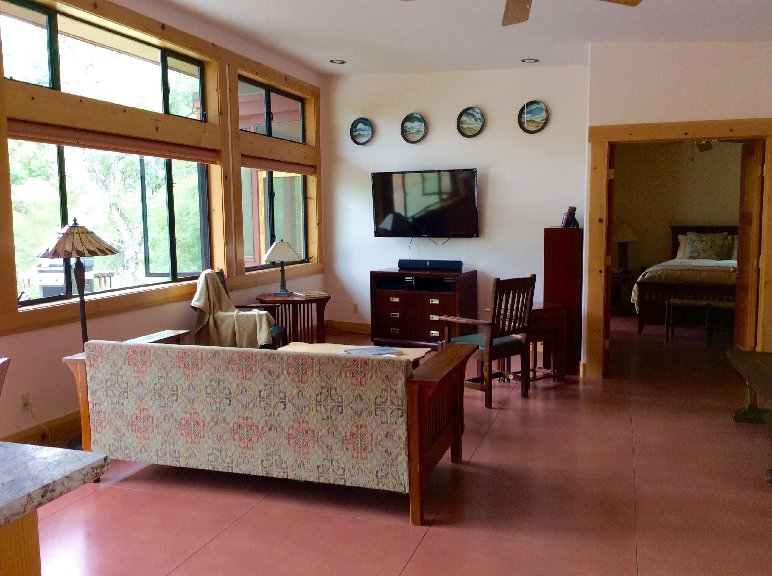 Private, Upscale, Riverfront Cabin, Sleeps 6; Amazing Amenities To Dazzle - California