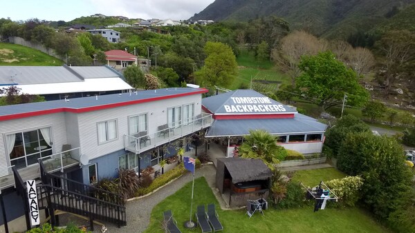 Tombstone Motel, Lodge & Backpackers - New Zealand