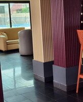 Café da manhã, almoço e jantar; local e internacional 