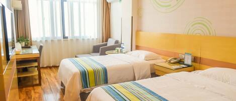 Cortinas/cortinados opacos, ferro/tábua de engomar, Wi-fi grátis