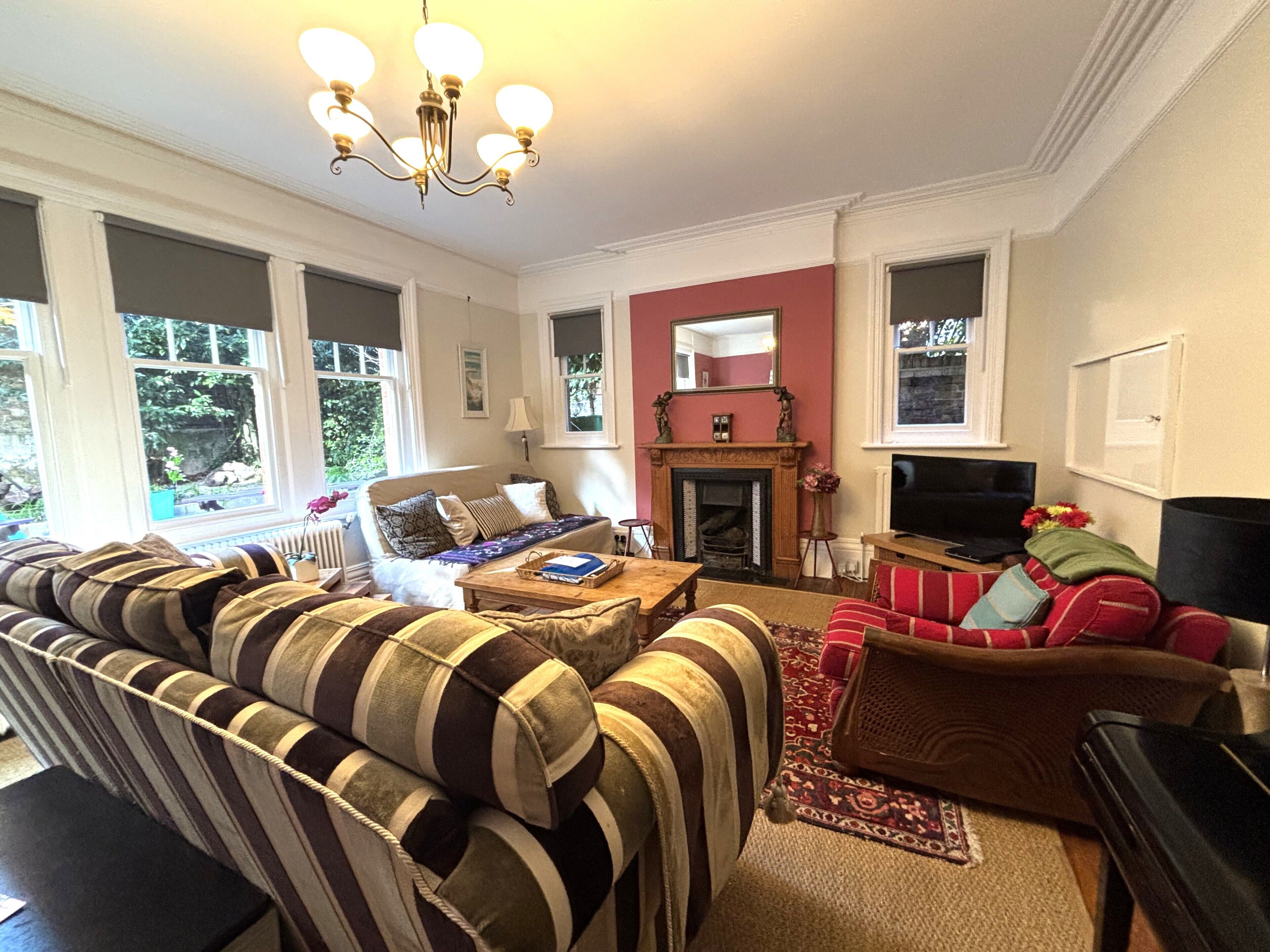 Silverdale Starlight Spacious Apartment With Garden & Parking - Eastbourne