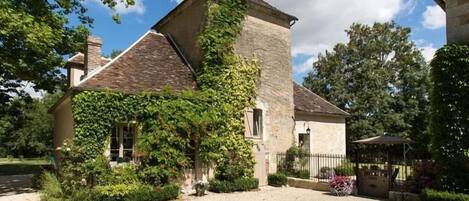 Casa de campo, suíte (Le Pigeonnier Colbert) | Diversos