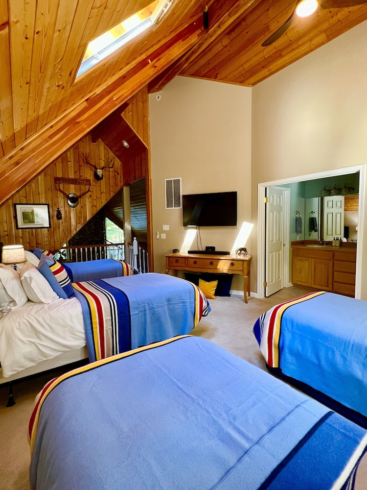 Elk Meadow Chalet - Memorial Day Available - Mt Rainier & Crystal Mountain - Mount Rainier National Park