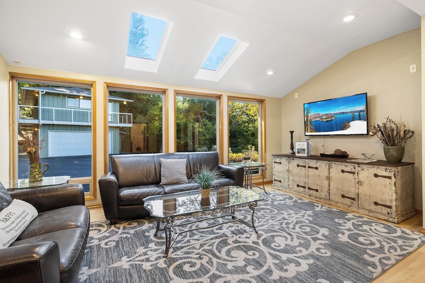 Amazing Panoramic Views And Deck To Watch From - Tolowa Dunes State Park, Crescent City