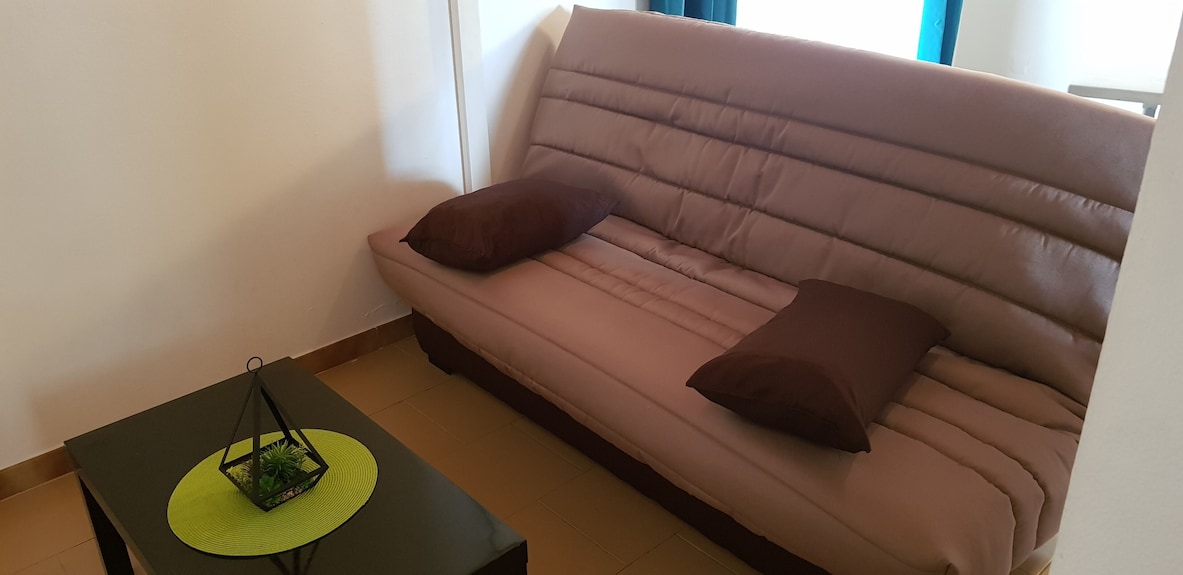 Petite Villa Dans Parc Arboré Calme Et Fermé à 700 M De La Plage De St Cyprien - Plage de Palombaggia